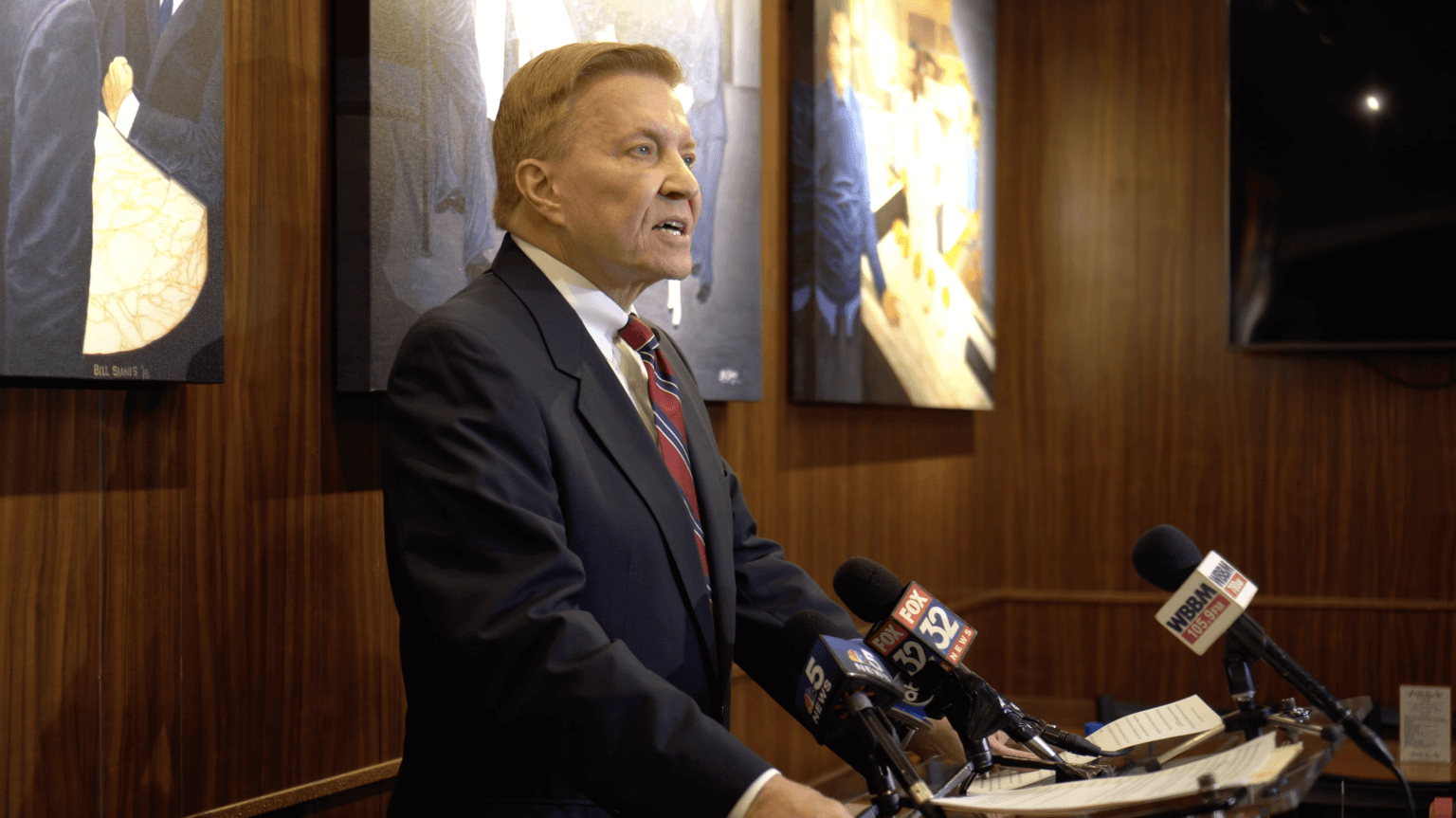Bob Fioretti enters race to oust beleaguered States Attorney Kim Foxx ...