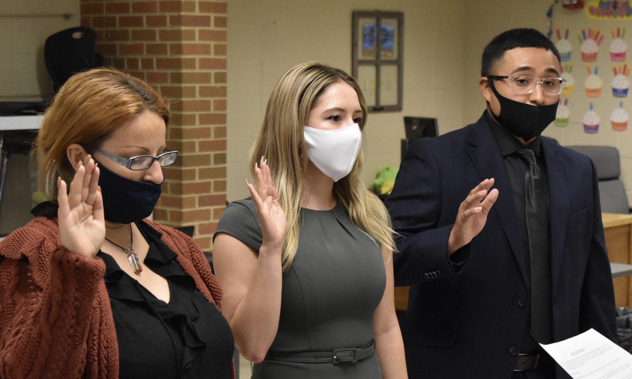 Candidate for Orland Park Mayor Jim Dodge and slate file 4,236 petition ...