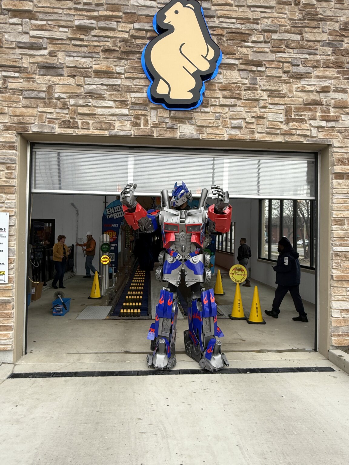 Mayor Christopher Getty Welcomes Buddy Bear Car Wash to Lyons - Suburban Chicagoland