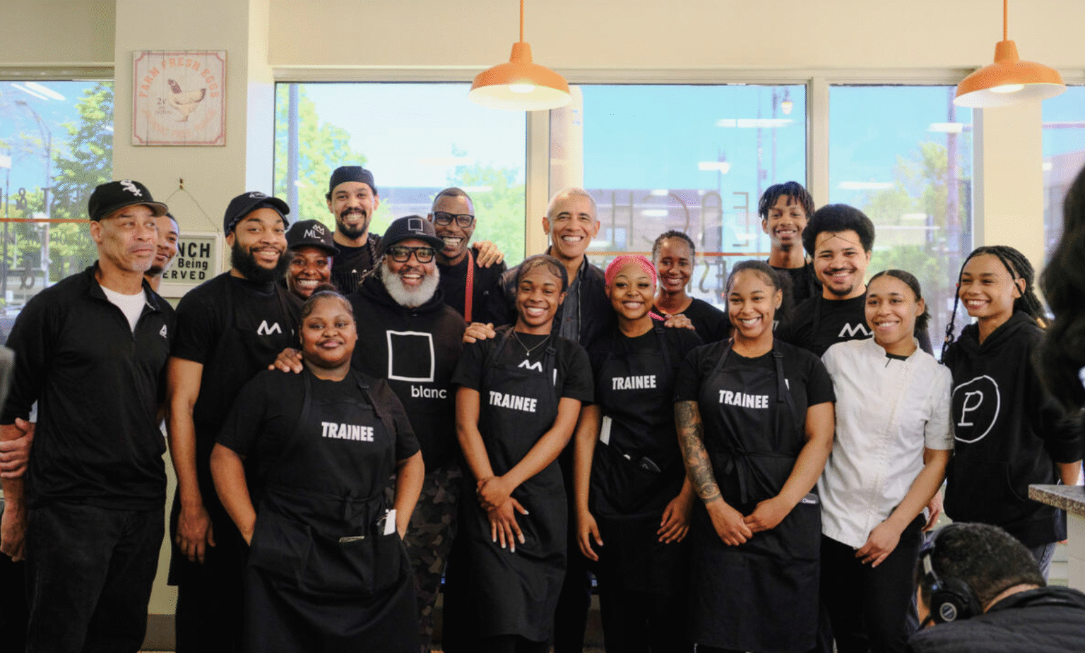 05-23-25 Obama at Peach's Restaurant. Photo courtesy of the The Obama ...